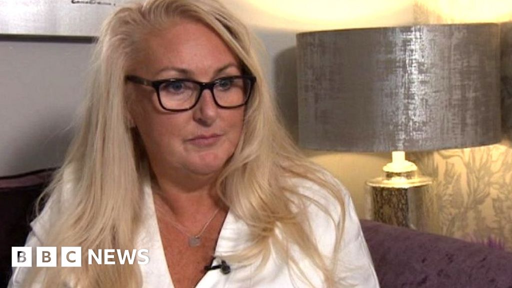 Hundreds recalled over shoulder op concerns at Walsall hospital - BBC News