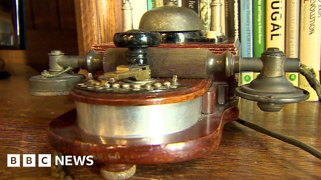 House of Commons library serving 650 MPs in Westminster - BBC News