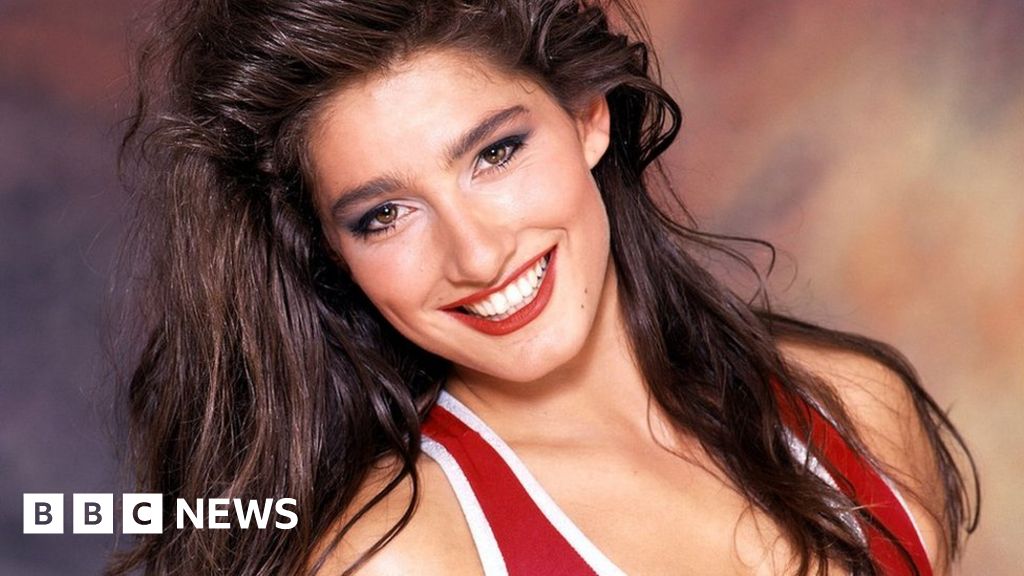 Gladiators: The serious business behind ITV's prime-time 'panto' - BBC News