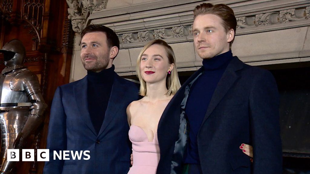 Stars of Mary Queen of Scots film attend Scottish premiere