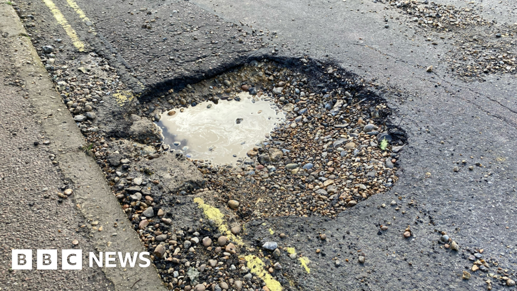 Petition calling for Suffolk pothole repairs passes 1,000 signatures ...