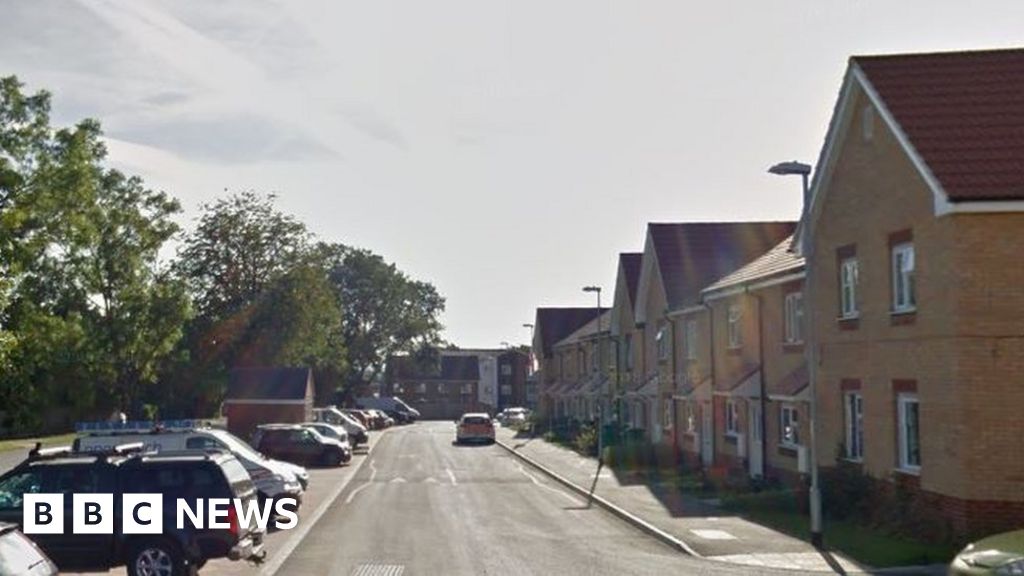 Search for man who fired gun after Basildon crash