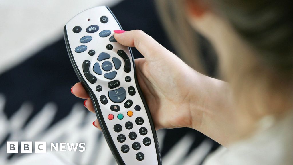 TV listings: The battle over your programme guide - BBC News