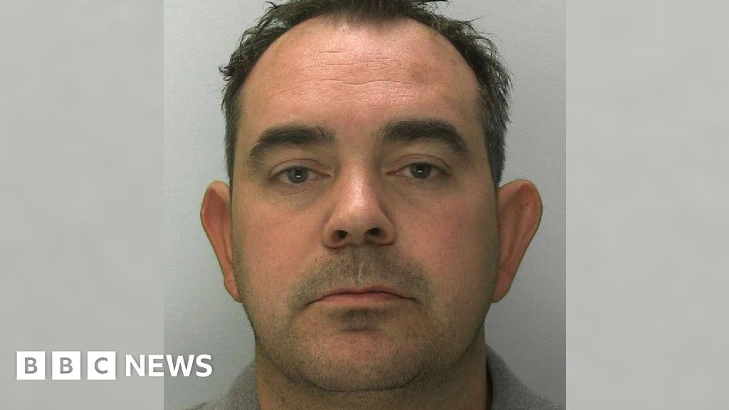 Gloucestershire drug driver convicted after fatal crash - BBC News