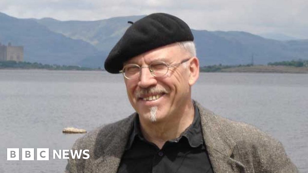 Bideford radiation expert held over home chemicals - BBC News