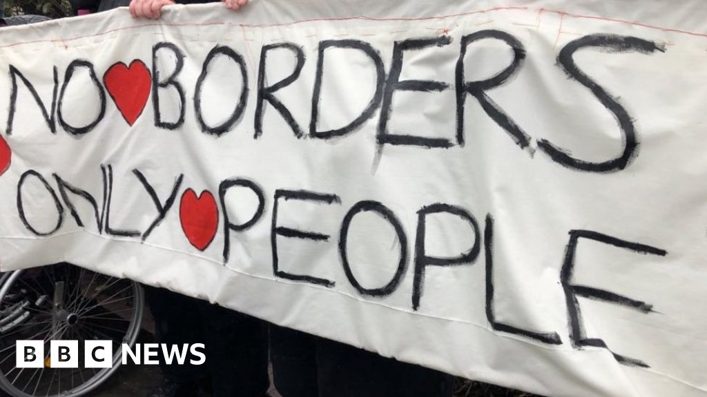 Demonstration held outside Ipswich migrant hotel