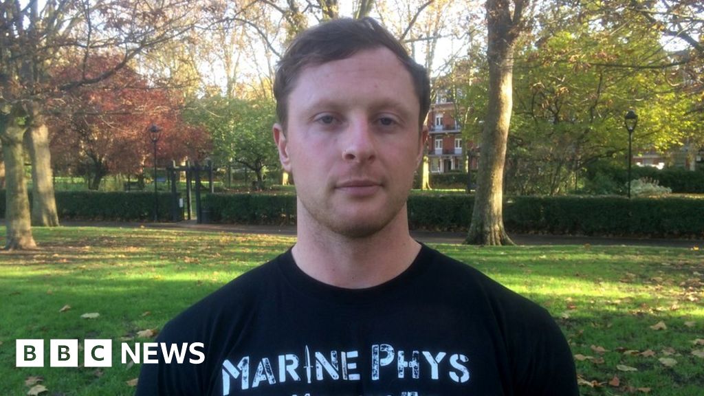 UK firms not doing enough on jobs for military veterans - BBC News