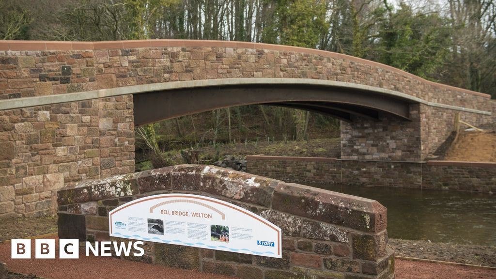 Storm Desmond-destroyed historic Bell Bridge replaced - BBC News