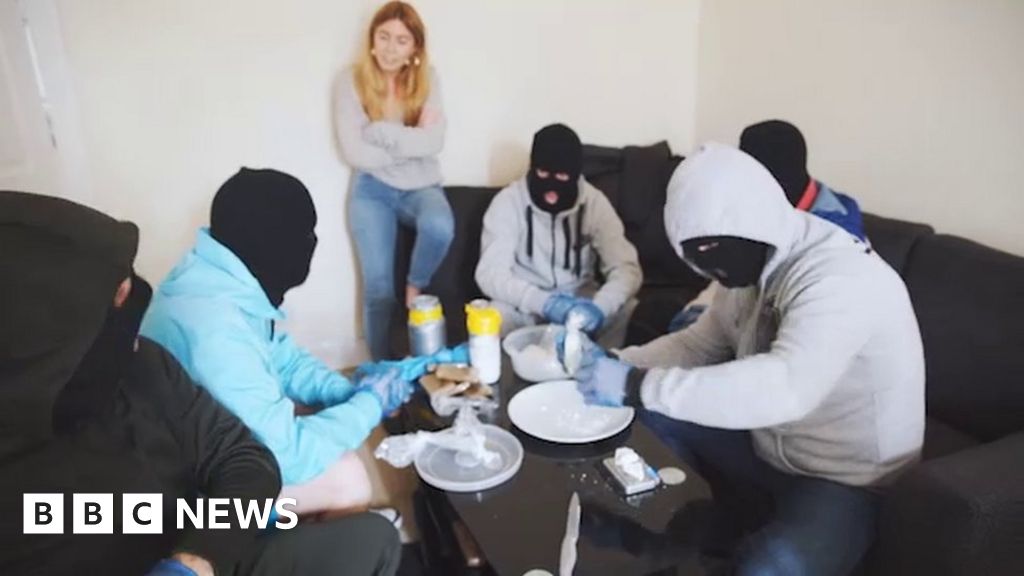 Teens found selling drugs on Snapchat and Instagram, BBC Three ...