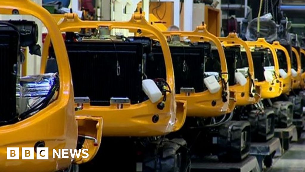 JCB employees get £1,000 Christmas bonus - BBC News