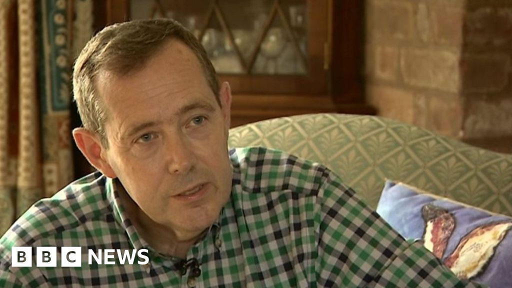 Sir Peter Luff has 'normal life' following Parkinson's diagnosis - BBC News