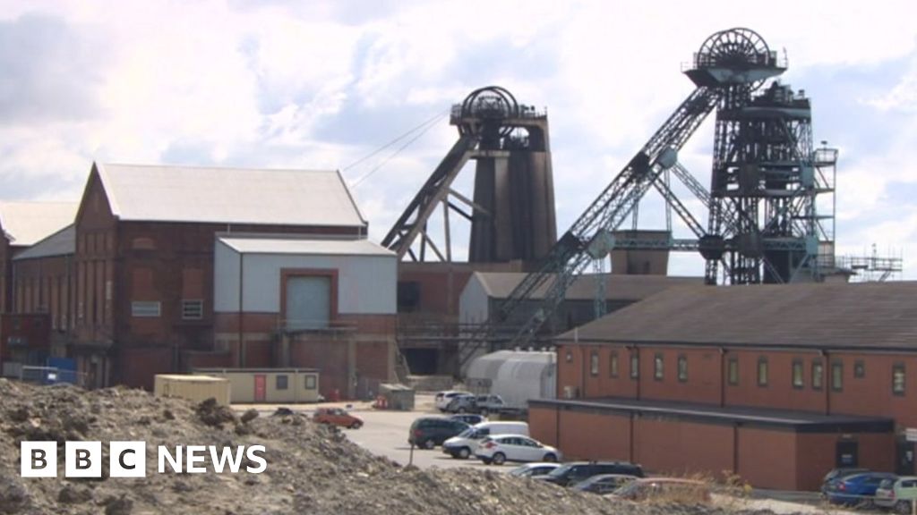 'Monument' call for Hatfield mine head structures - BBC News