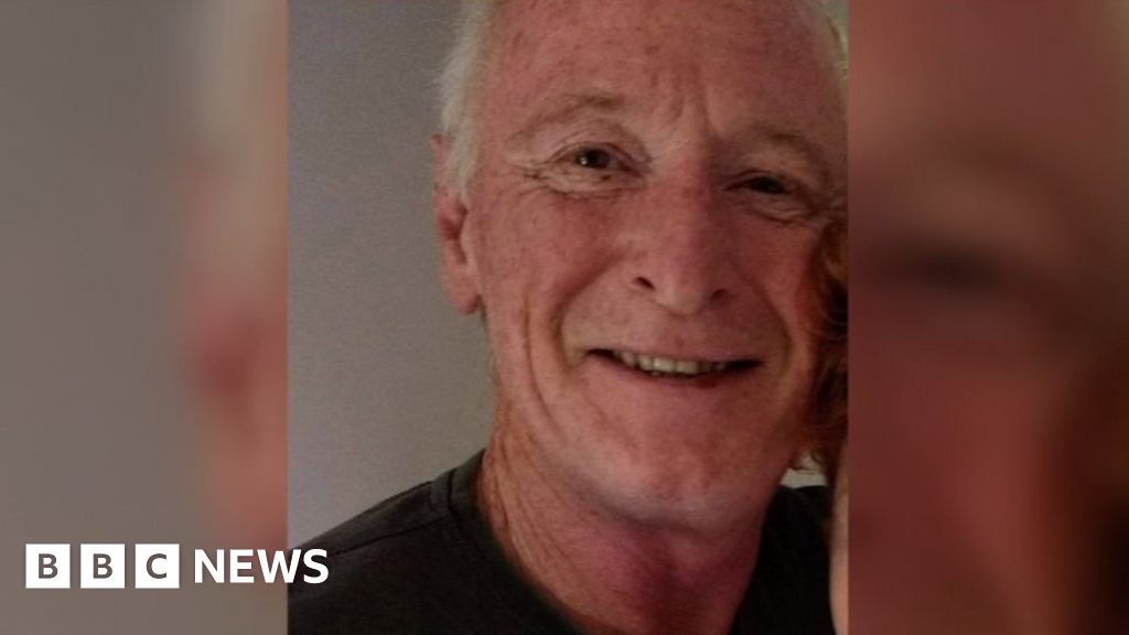 Pendine caravan murder: Steven Baxter guilty of stabbing - BBC News