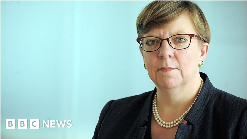 Saunders: We will prosecute online trolls - BBC News