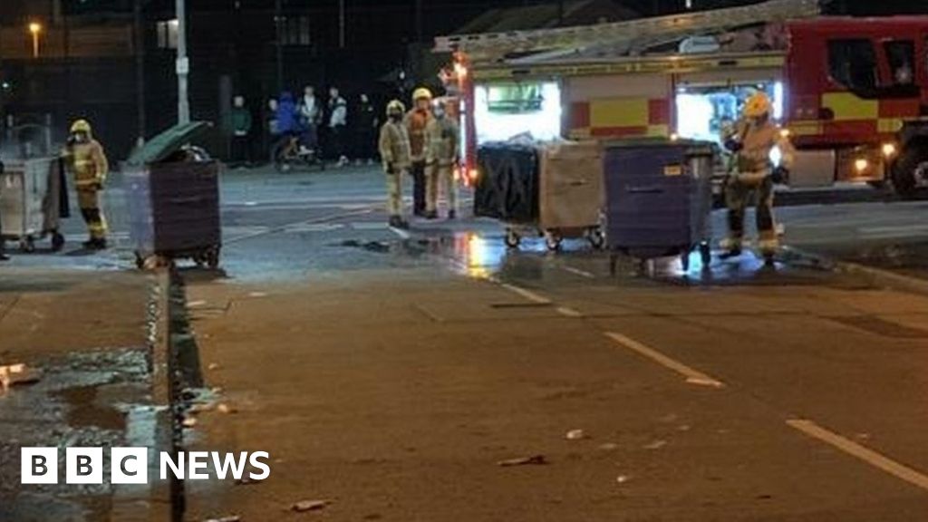 North Belfast trouble: Police and fire crews attacked - BBC News