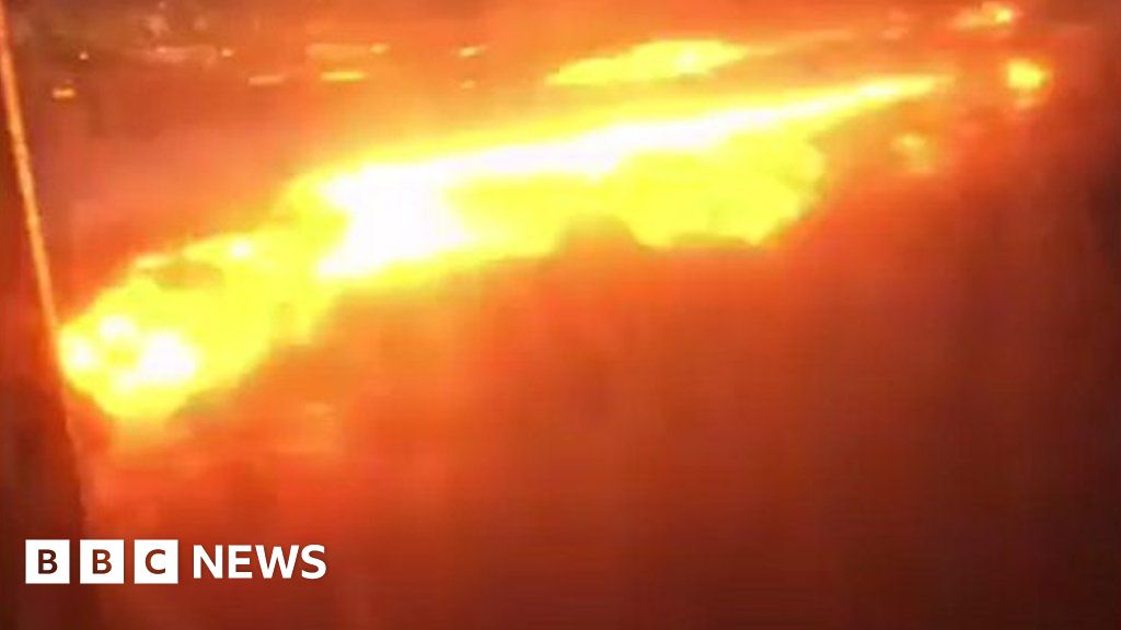 Singapore Airlines Plane Catches Fire After Emergency Landing Bbc News