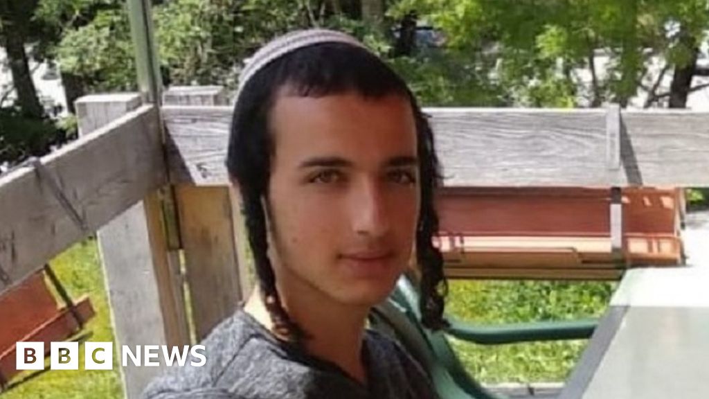 Israel hunts killer of off-duty soldier in West Bank