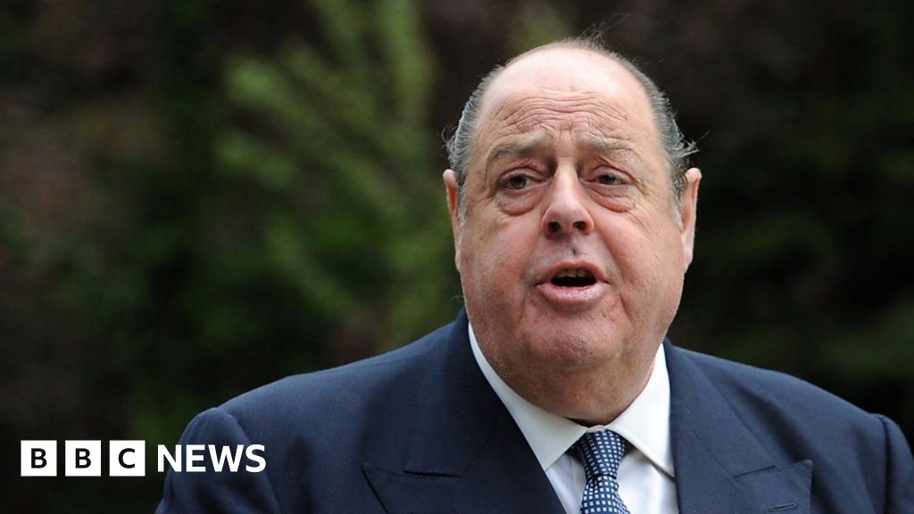 Nicholas Soames: I'm glad I met Mugabe - BBC News