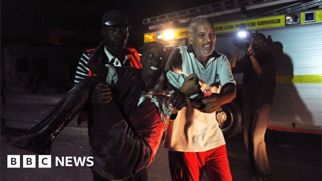 Somalia al-Shabab: Deadly attack on SYL hotel in Mogadishu - BBC News