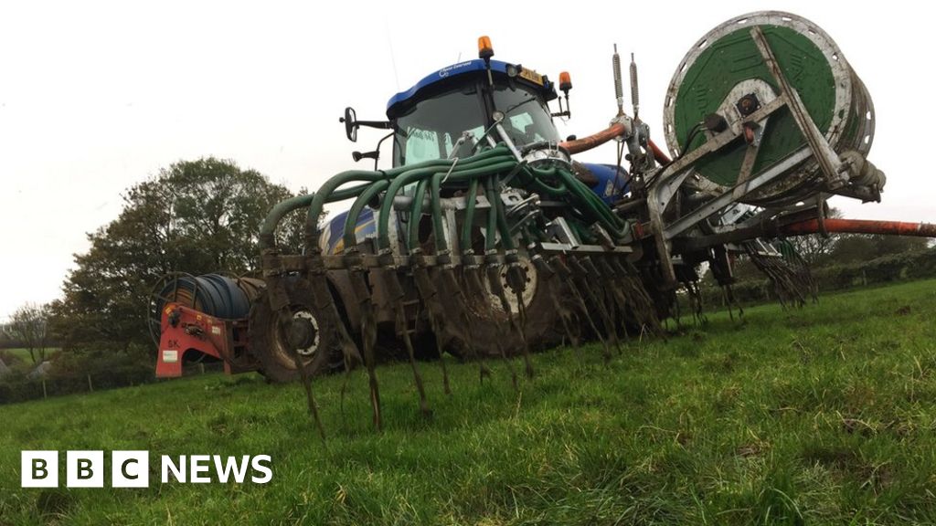 Farmers 'face big pressure' over slurry storage - BBC News