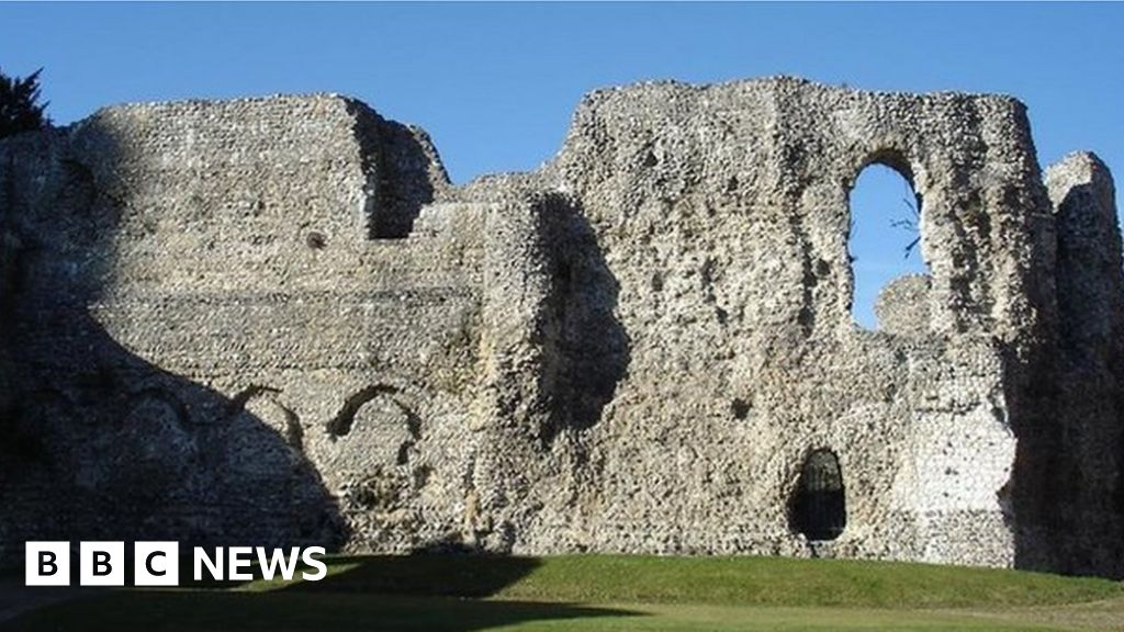 Reading Abbey radar investigations first probe 'in 150 years' - BBC News