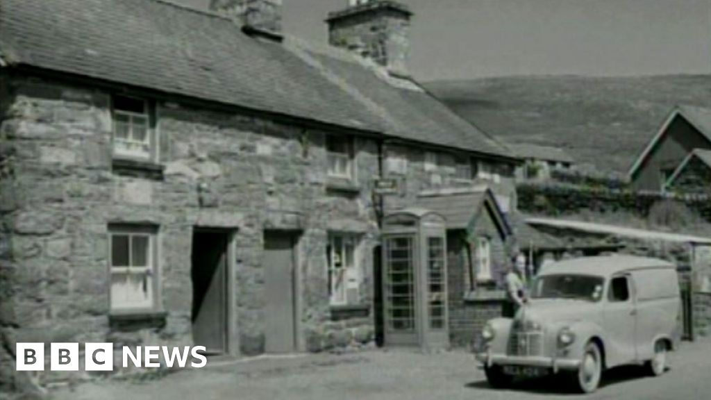 Tryweryn a 'shameful chapter in Welsh history', says minister - BBC News