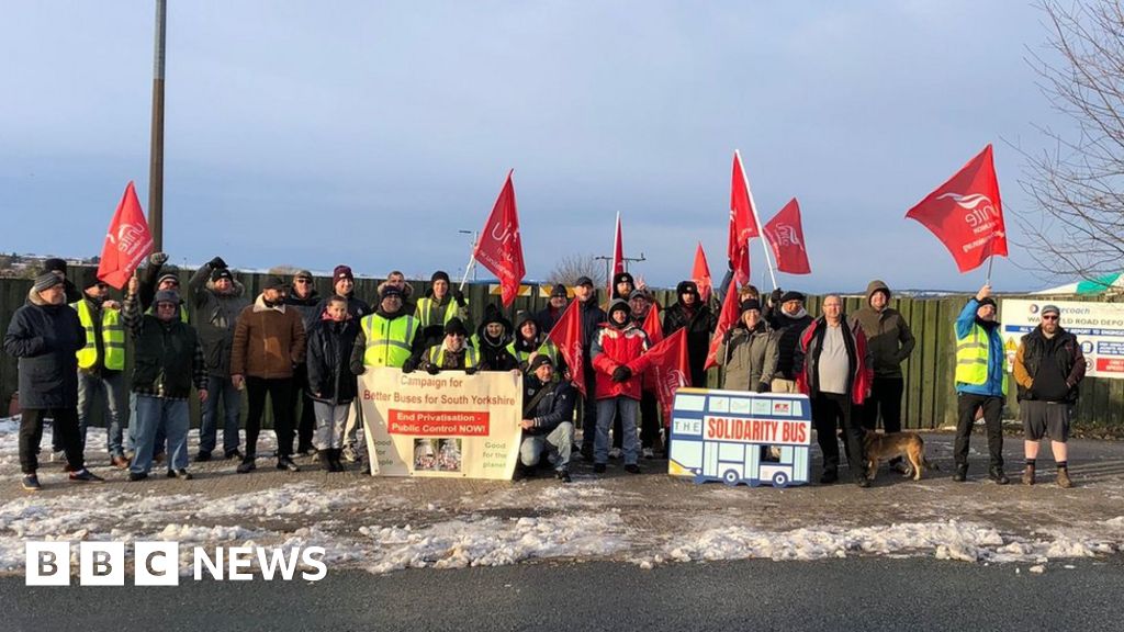 South Yorkshire Stagecoach bus driver strike suspended - BBC News