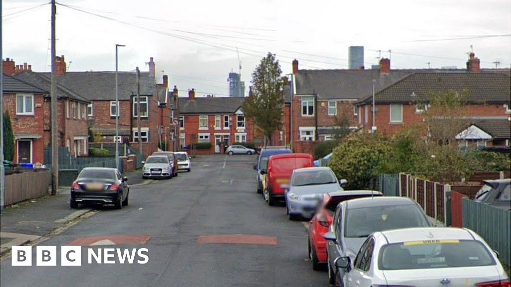 Moss Side: Man, 18, seriously injured in street stabbing