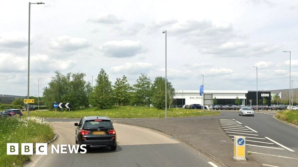 Wiltshire cyclist dies after collision near Melksham Wiltshire cyclist dies after collision near Melksham