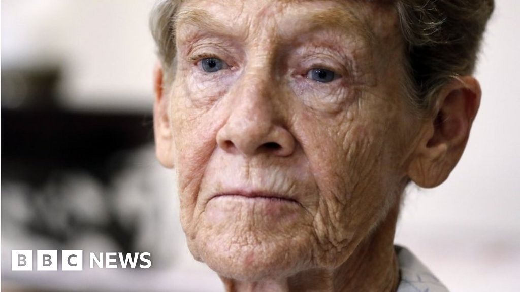 Patricia Fox: The elderly nun the Philippines plans to expel