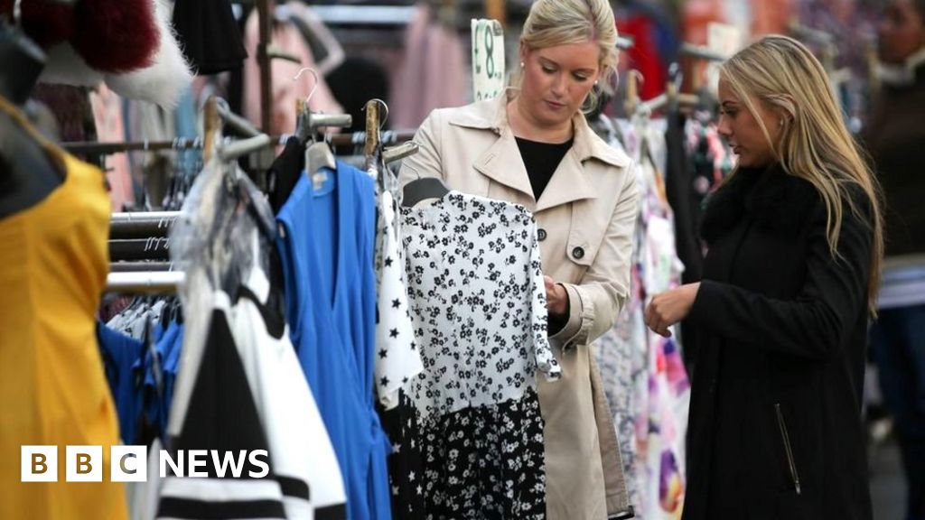 UK inflation rate rises to 2.9% - BBC News