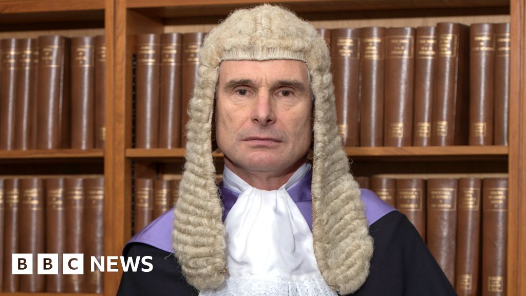 Family courts 'not safe space' for domestic abuse survivors - BBC News