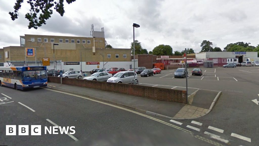 Blackwater Aldi attack: Woman 'pushed out of moving car' - BBC News