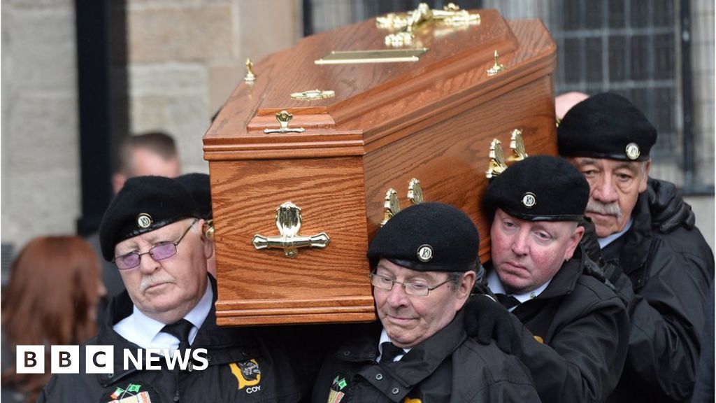 Billy McKee: Hundreds attend Provisional IRA founder's funeral