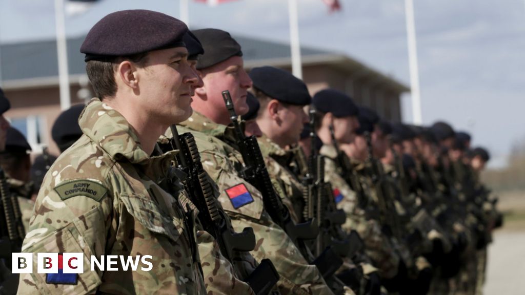 Nato sends 'alive and strong' message from Estonia - BBC News