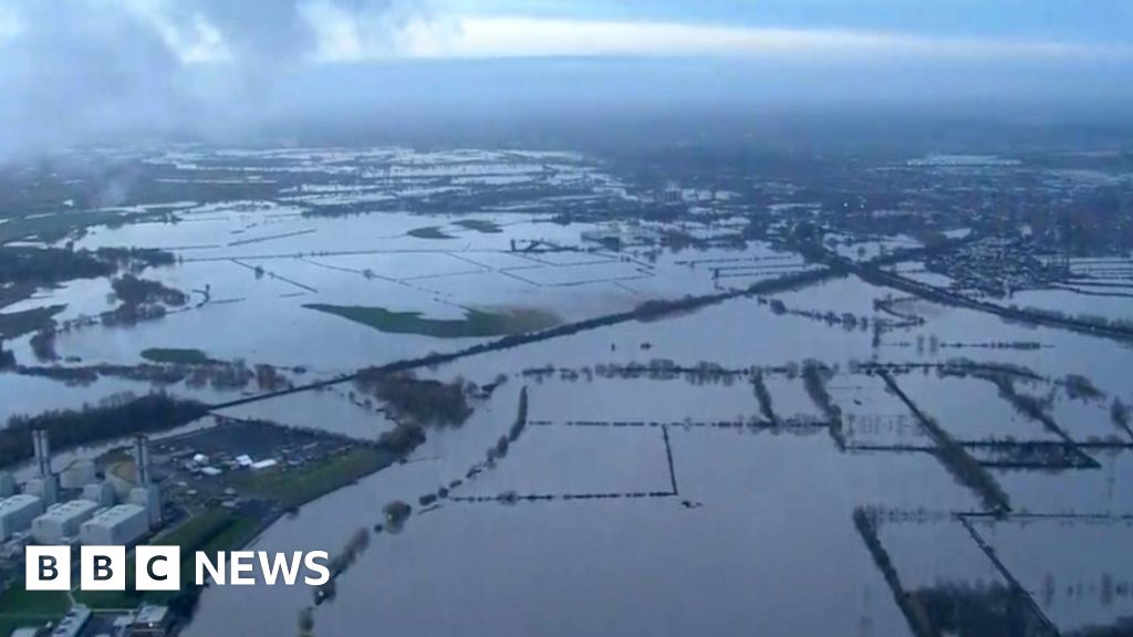 England floods: Helicopter footage captures three days of chaos - BBC News