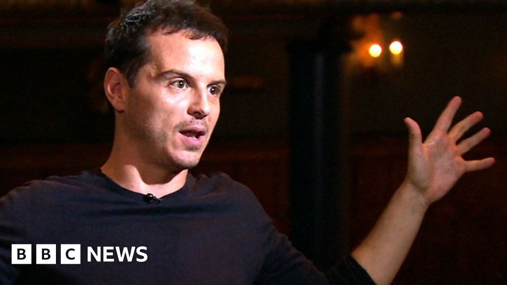 Andrew Scott: Hamlet is not like eating your vegetables - BBC News