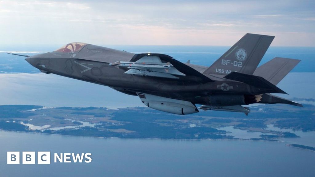 F-35 combat jet to be displayed at two UK air shows in 2016 - BBC News