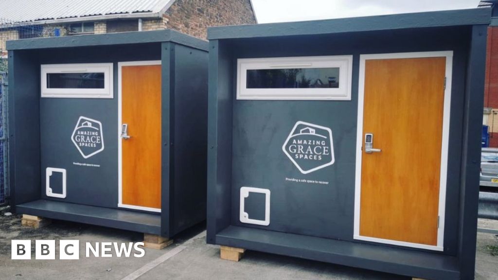 Accommodation pods installed for rough sleepers in Barnstaple - BBC News