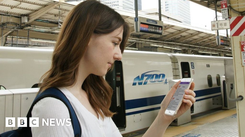 Japan app translates rail announcements for tourists - BBC News