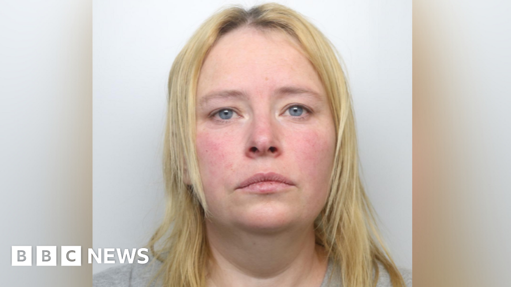Wakefield woman who stabbed husband to death jailed for life