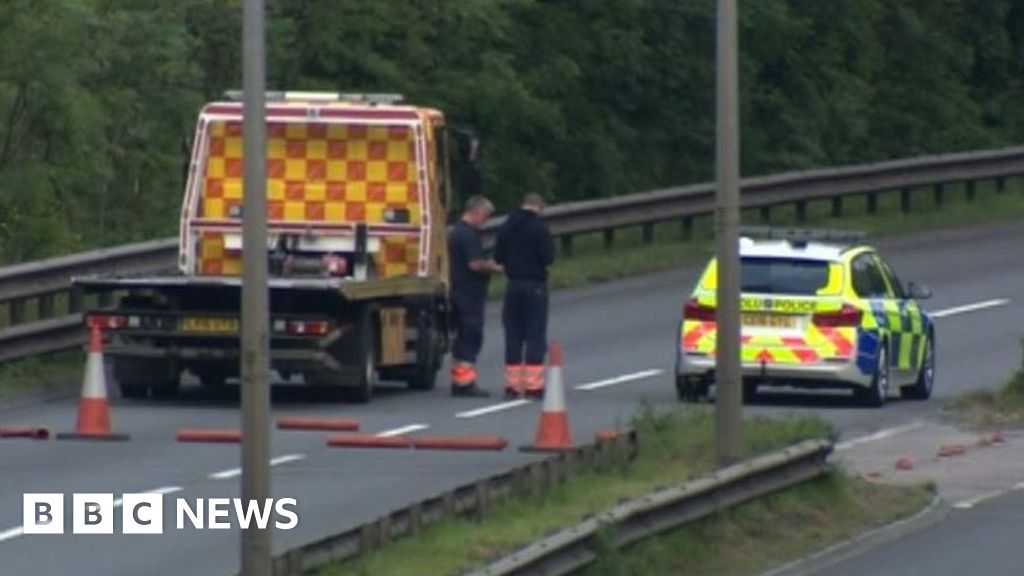 Man arrested after fatal Cardiff dual-carriageway crash - BBC News