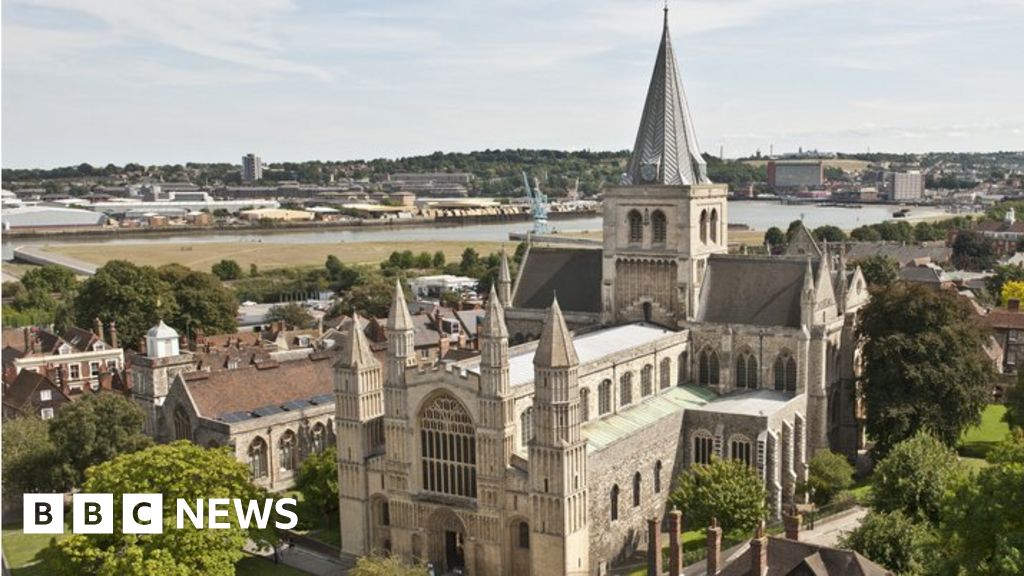 Rochester Cathedral closed after fire breaks out