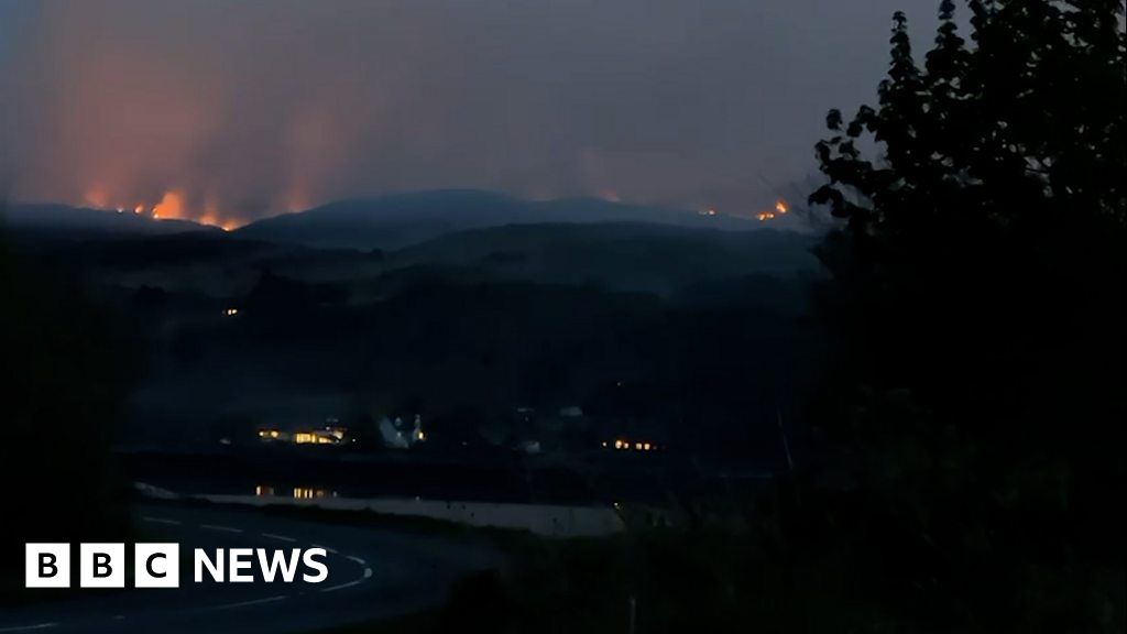 Watch dramatic time lapse of Highland wildfire
