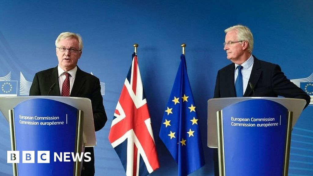 Brexit: Davis sees 'no excuse for standing in way of progress'