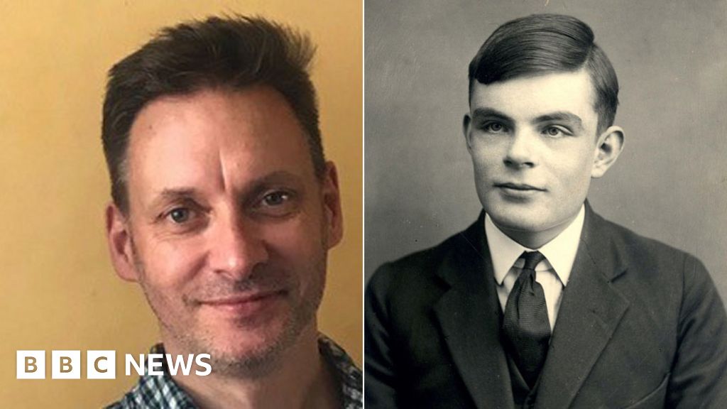 Wellcome Book Prize won by Will Eaves' Alan Turing novel - BBC News