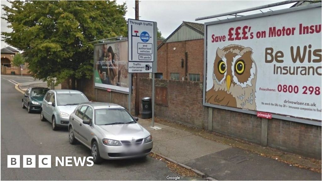 Motorcyclist killed in signpost crash in Colchester - BBC News