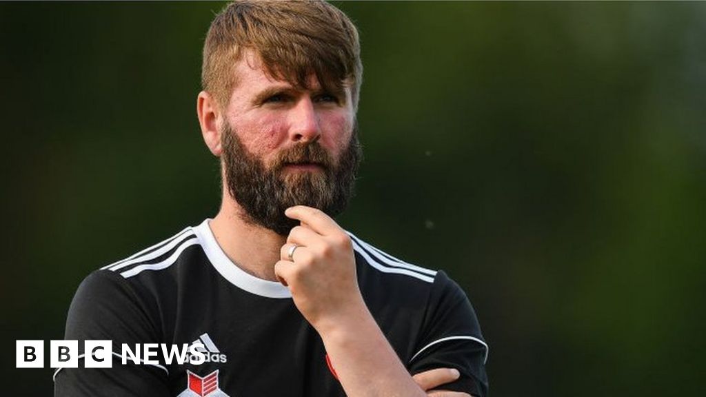 Paddy McCourt: Court quashes sexual assault conviction - BBC News