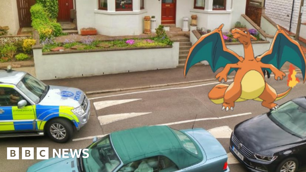 Pokemon Go: Police Scotland gotta tweet 'em all - BBC News