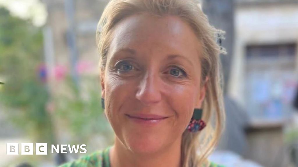 Vanessa Ford: Body on train tracks linked to search for missing woman ...